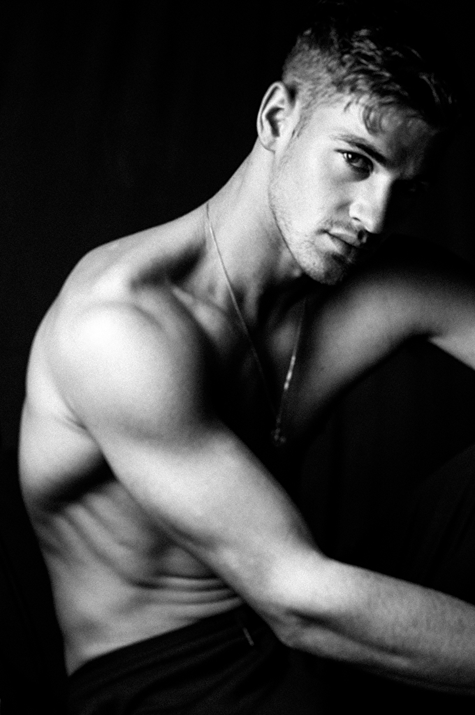 MATTY CARRINGTON | Select Paris | Select Model Management