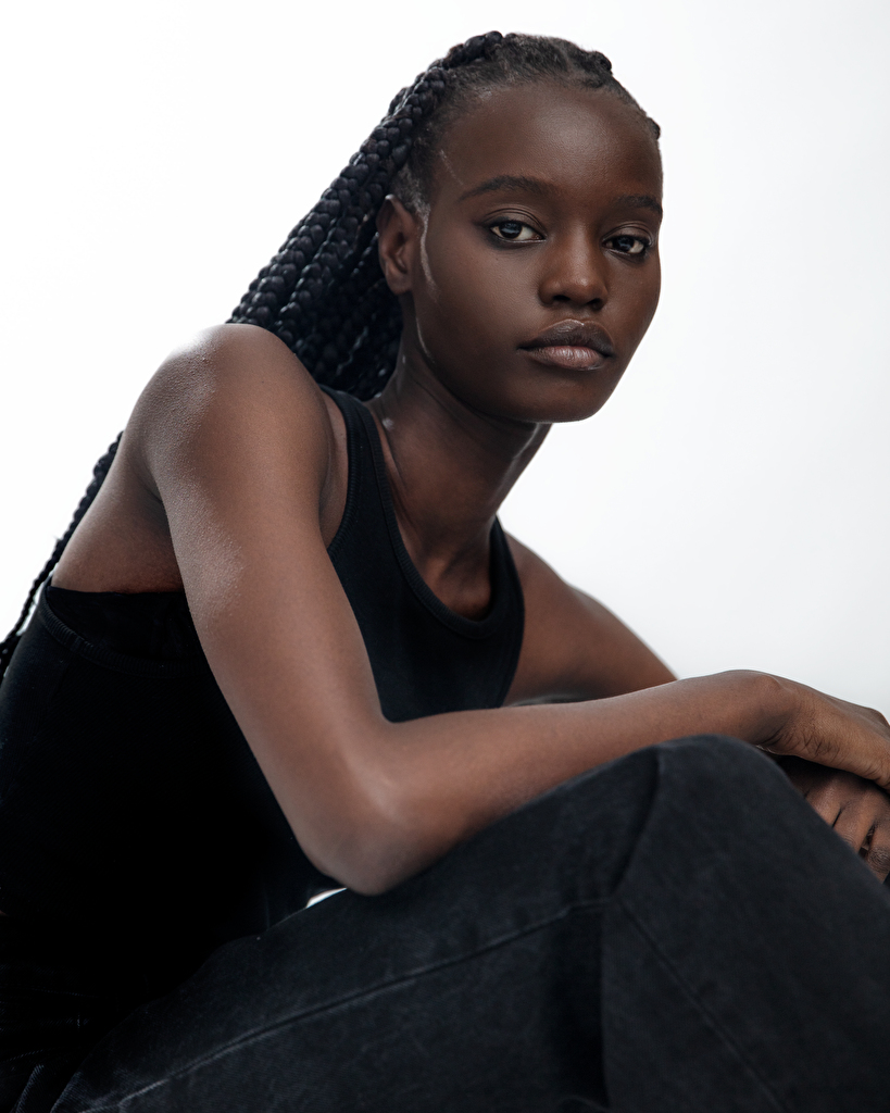 Achan | Select Milano | Select Model Management