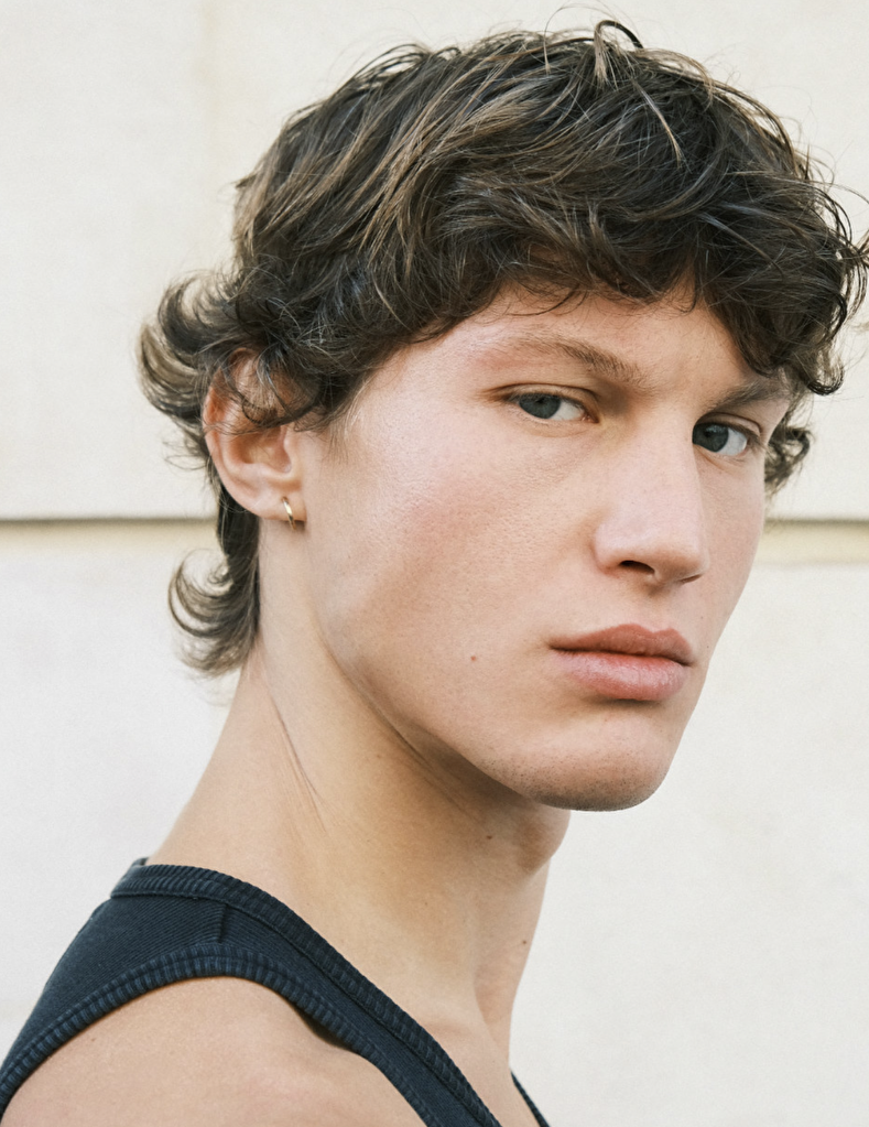 ELIOTT TIPP | Select Paris | Select Model Management