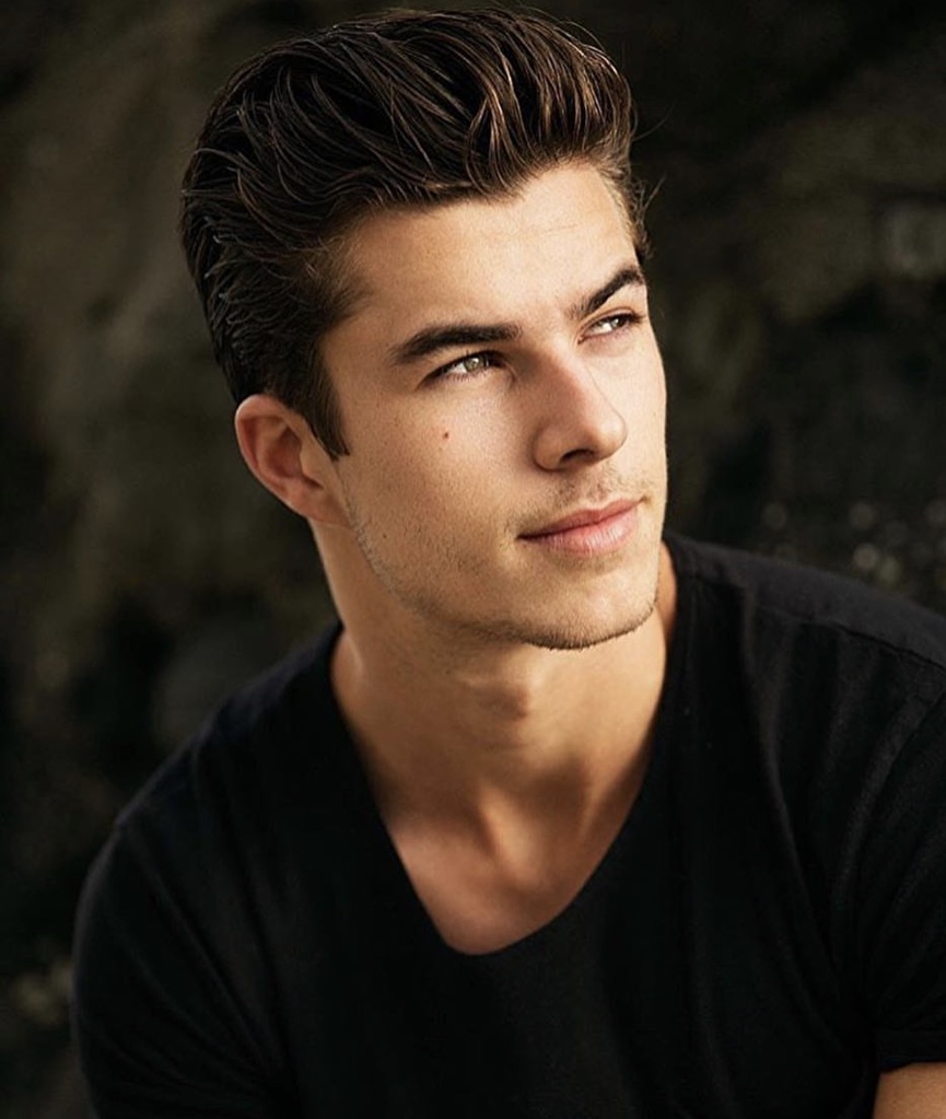 David Howland's Instagram, Twitter & Facebook on IDCrawl