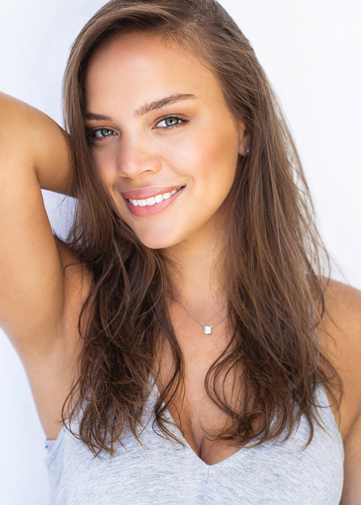 Emily Corrales | Select Miami | Select Model Management